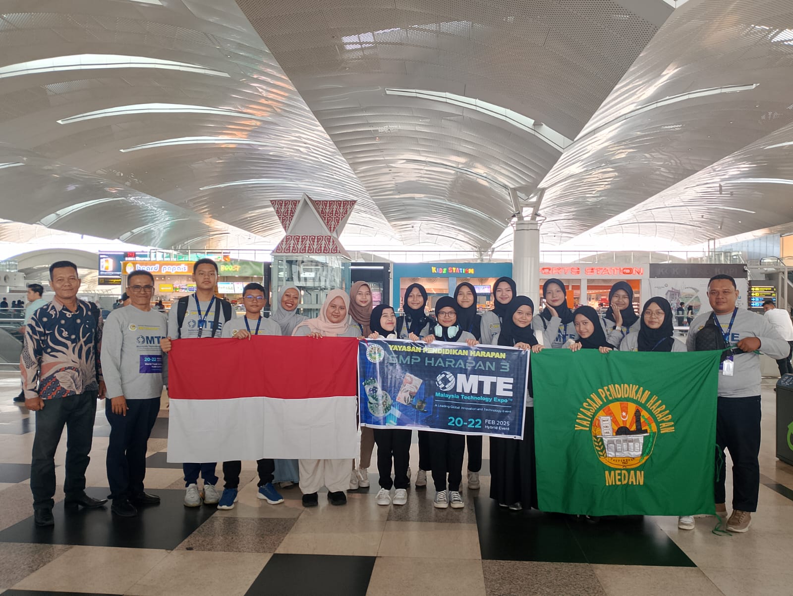 SMP Harapan 3 Raih Penghargaan Internasional Perunggu di Ajang MTE 2025 ...